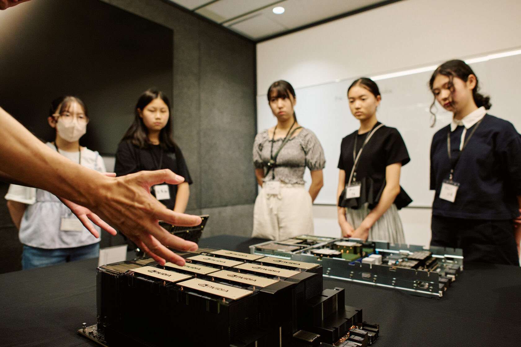NVIDIA 日本法人で「Girls Meet STEM」2025 のオフィスツアーを開催 ― 中高生女子が最先端 AI テクノロジを体感 ...
